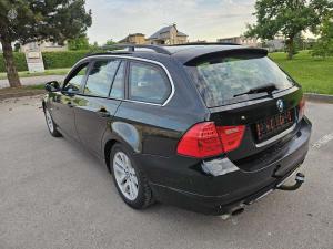 Black BMW 318 2010 in Pasvalys, with an engine capacity of 2.00 L and mileage of 260 thousand km for 3350 €, photo 8 on AUTOMOTO.COM.LV