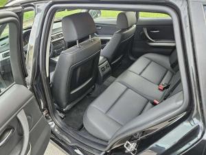 Black BMW 318 2010 in Pasvalys, with an engine capacity of 2.00 L and mileage of 260 thousand km for 3350 €, photo 13 on AUTOMOTO.COM.LV