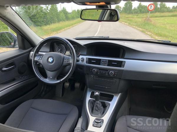 Black BMW 318 2010 in Riga, with an engine capacity of 1.80 L and mileage of 0 thousand km for 4990 €, photo 9 on AUTOMOTO.COM.LV