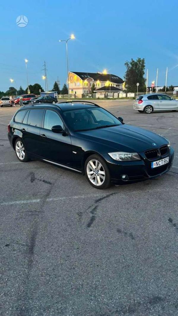 Black BMW 318 2010 in Marijampole, with an engine capacity of 2.00 L and mileage of 336 thousand km for 4750 €, photo 2 on AUTOMOTO.COM.LV