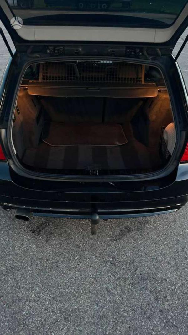 Black BMW 318 2010 in Marijampole, with an engine capacity of 2.00 L and mileage of 336 thousand km for 4750 €, photo 4 on AUTOMOTO.COM.LV