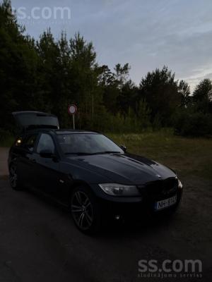 Melns BMW 318 2010 Liepāja, ar dzinēja tilpumu 2.00 L un nobraukumu 345 tūkst. km par 4500 €, foto 3 vietnē AUTOMOTO.COM.LV