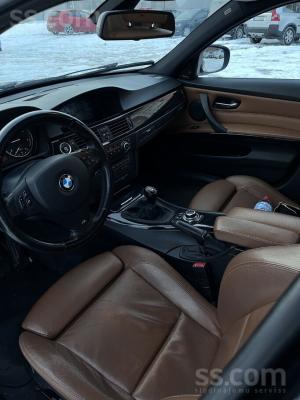 Melns BMW 318 2010 Liepāja, ar dzinēja tilpumu 2.00 L un nobraukumu 345 tūkst. km par 4500 €, foto 4 vietnē AUTOMOTO.COM.LV