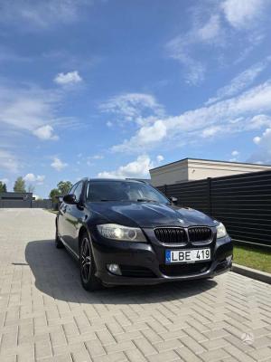 Melns BMW 318 2010 Viļņa, ar dzinēja tilpumu 2.00 L un nobraukumu 227 tūkst. km par 3850 €, foto  vietnē AUTOMOTO.COM.LV