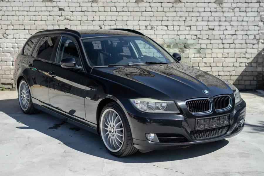 Melns BMW 318 2010 Liepāja, ar dzinēja tilpumu 2.00 L un nobraukumu 264 tūkst. km par 5300 €, foto 6 vietnē AUTOMOTO.COM.LV