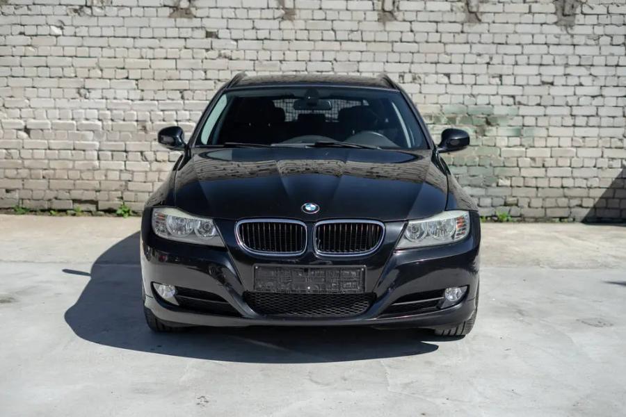 Melns BMW 318 2010 Liepāja, ar dzinēja tilpumu 2.00 L un nobraukumu 264 tūkst. km par 5300 €, foto 7 vietnē AUTOMOTO.COM.LV