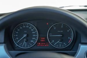 Melns BMW 318 2010 Liepāja, ar dzinēja tilpumu 2.00 L un nobraukumu 264 tūkst. km par 5300 €, foto 17 vietnē AUTOMOTO.COM.LV