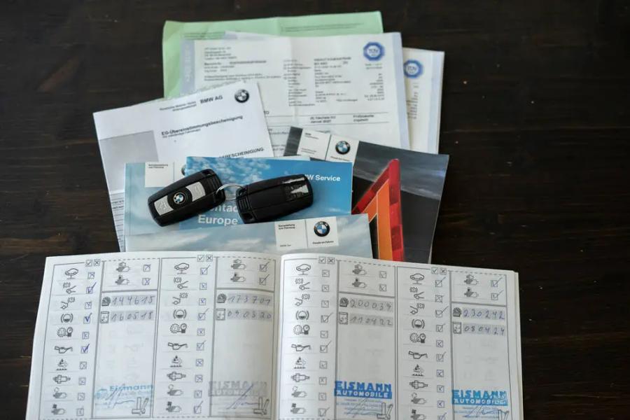 Melns BMW 318 2010 Liepāja, ar dzinēja tilpumu 2.00 L un nobraukumu 264 tūkst. km par 5300 €, foto 32 vietnē AUTOMOTO.COM.LV