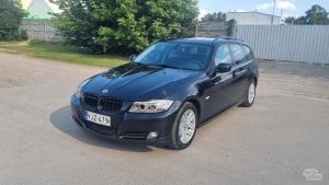 Melns BMW 318 2010 Kauņa, ar dzinēja tilpumu 2.00 L un nobraukumu 336 tūkst. km par 2650 €, foto  vietnē AUTOMOTO.COM.LV