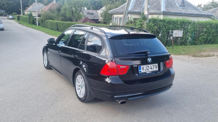 Black BMW 318 2010 in Kaunas, with an engine capacity of 2.00 L and mileage of 336 thousand km for 2650 €, photo 5 on AUTOMOTO.COM.LV