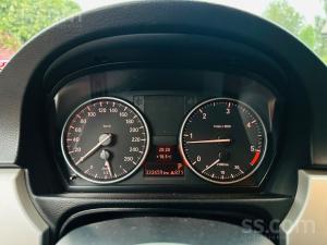 Melns BMW 318 2010 Rīga, ar dzinēja tilpumu 2.00 L un nobraukumu 333 tūkst. km par 6750 €, foto 13 vietnē AUTOMOTO.COM.LV
