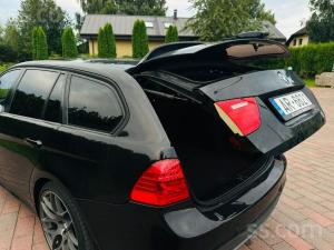 Melns BMW 318 2010 Rīga, ar dzinēja tilpumu 2.00 L un nobraukumu 333 tūkst. km par 6750 €, foto 20 vietnē AUTOMOTO.COM.LV