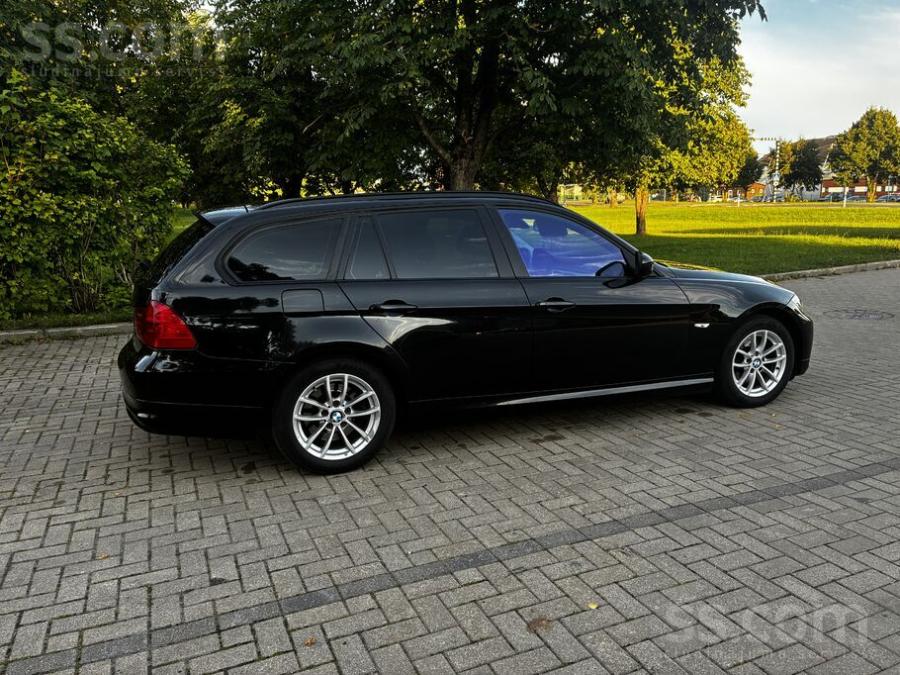 Melns BMW 318 2010 Rīga, ar dzinēja tilpumu 2.00 L un nobraukumu 340 tūkst. km par 4390 €, foto 4 vietnē AUTOMOTO.COM.LV