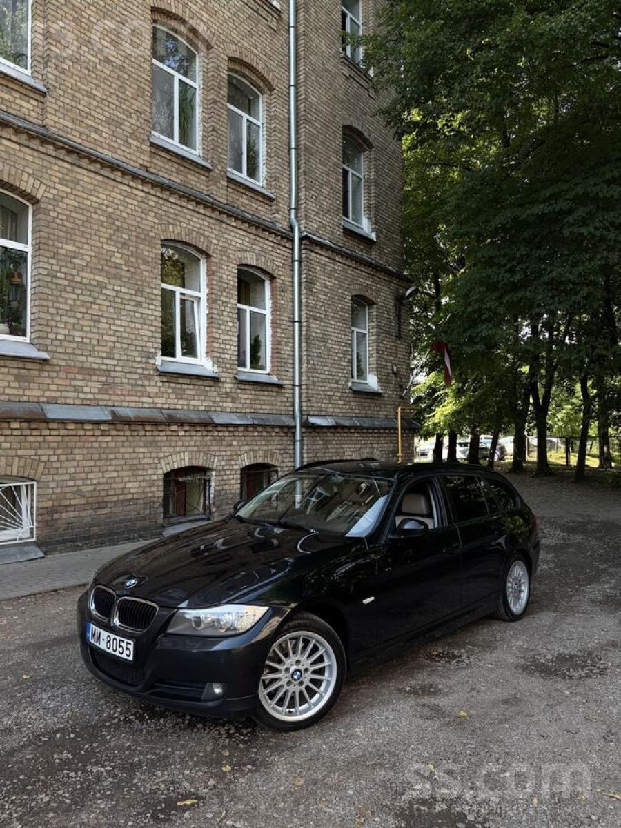 Black BMW 318 2010 in Riga, with an engine capacity of 2.00 L and mileage of 348 thousand km for 4750 €, photo 1 on AUTOMOTO.COM.LV