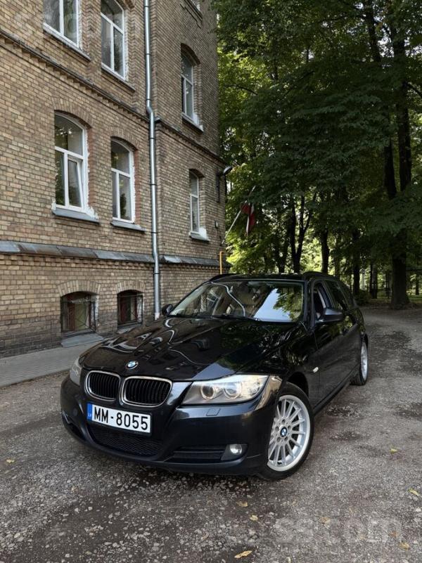 Black BMW 318 2010 in Riga, with an engine capacity of 2.00 L and mileage of 348 thousand km for 4750 €, photo 2 on AUTOMOTO.COM.LV