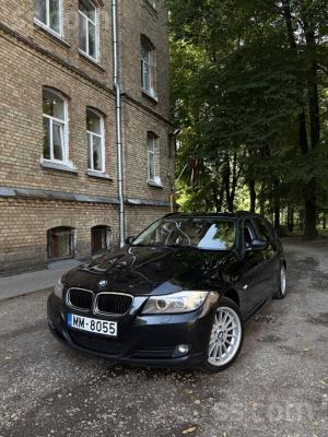 Black BMW 318 2010 in Riga, with an engine capacity of 2.00 L and mileage of 348 thousand km for 4750 €, photo 3 on AUTOMOTO.COM.LV