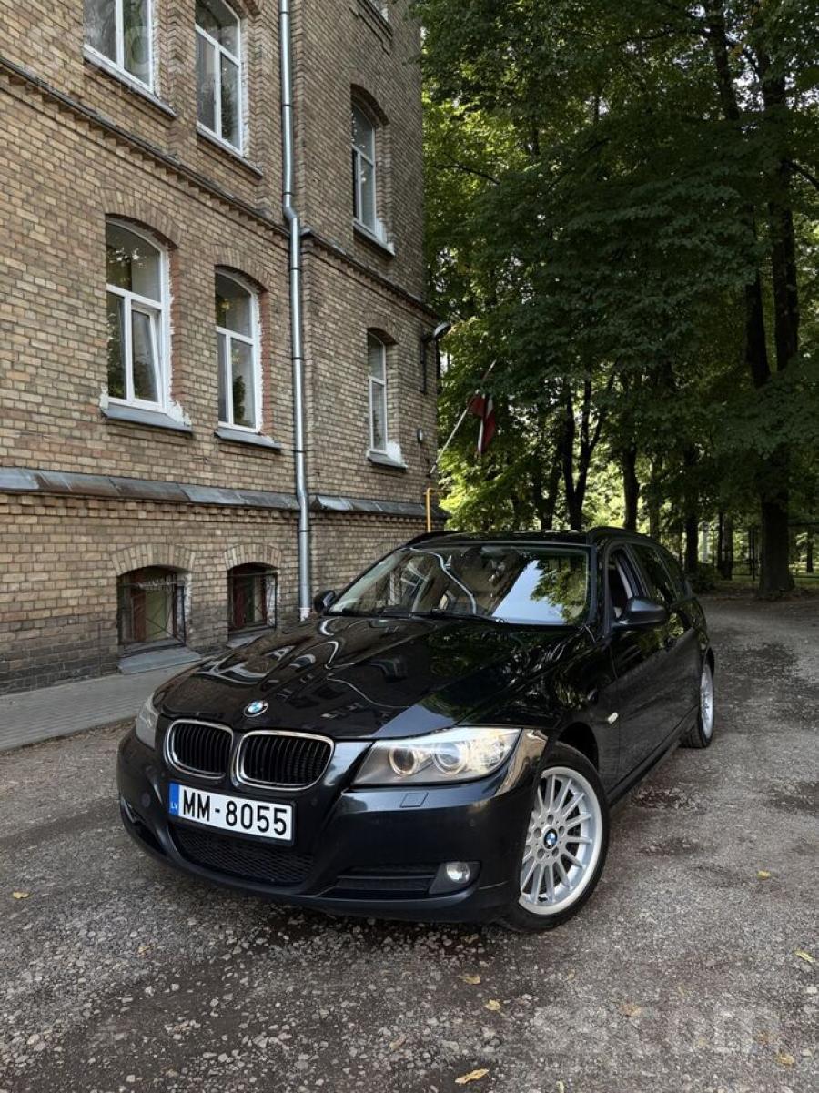 Black BMW 318 2010 in Riga, with an engine capacity of 2.00 L and mileage of 348 thousand km for 4750 €, photo 3 on AUTOMOTO.COM.LV
