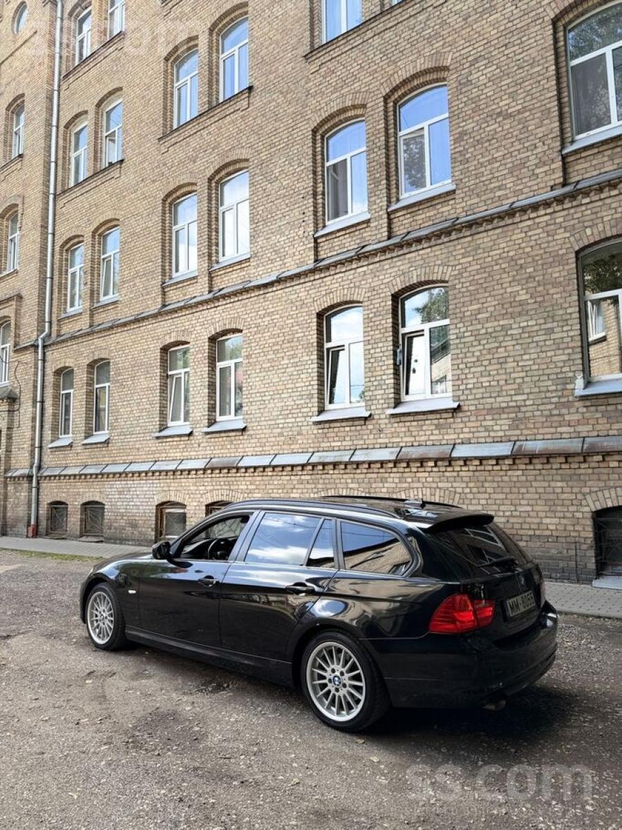 Black BMW 318 2010 in Riga, with an engine capacity of 2.00 L and mileage of 348 thousand km for 4750 €, photo 6 on AUTOMOTO.COM.LV