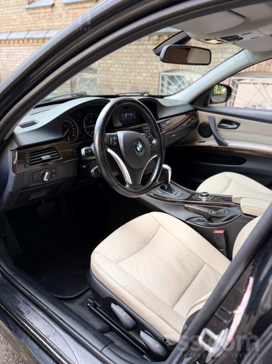 Black BMW 318 2010 in Riga, with an engine capacity of 2.00 L and mileage of 348 thousand km for 4750 €, photo 7 on AUTOMOTO.COM.LV