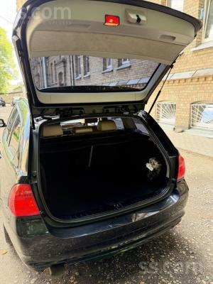 Black BMW 318 2010 in Riga, with an engine capacity of 2.00 L and mileage of 348 thousand km for 4750 €, photo 15 on AUTOMOTO.COM.LV