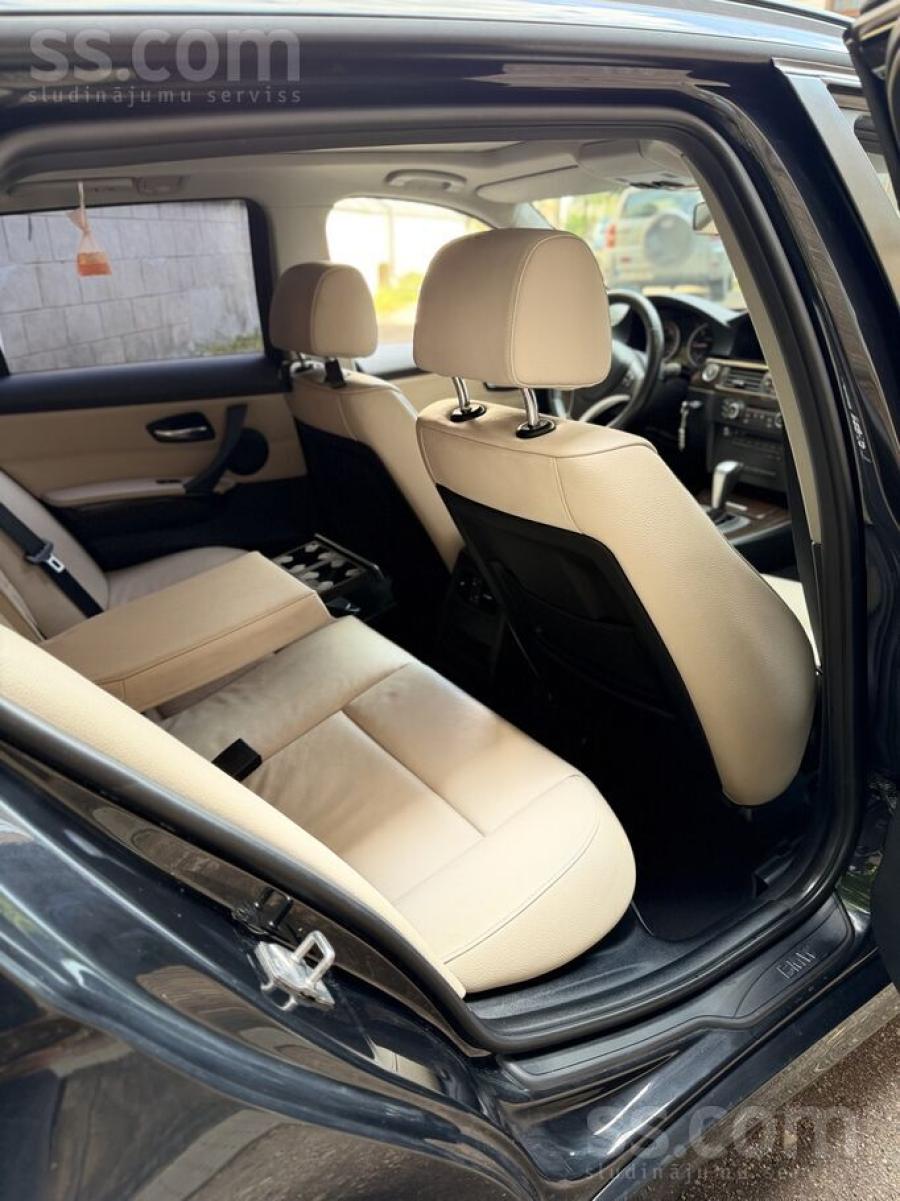 Black BMW 318 2010 in Riga, with an engine capacity of 2.00 L and mileage of 348 thousand km for 4750 €, photo 16 on AUTOMOTO.COM.LV