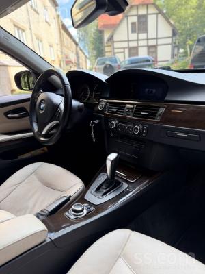 Black BMW 318 2010 in Riga, with an engine capacity of 2.00 L and mileage of 348 thousand km for 4750 €, photo 20 on AUTOMOTO.COM.LV