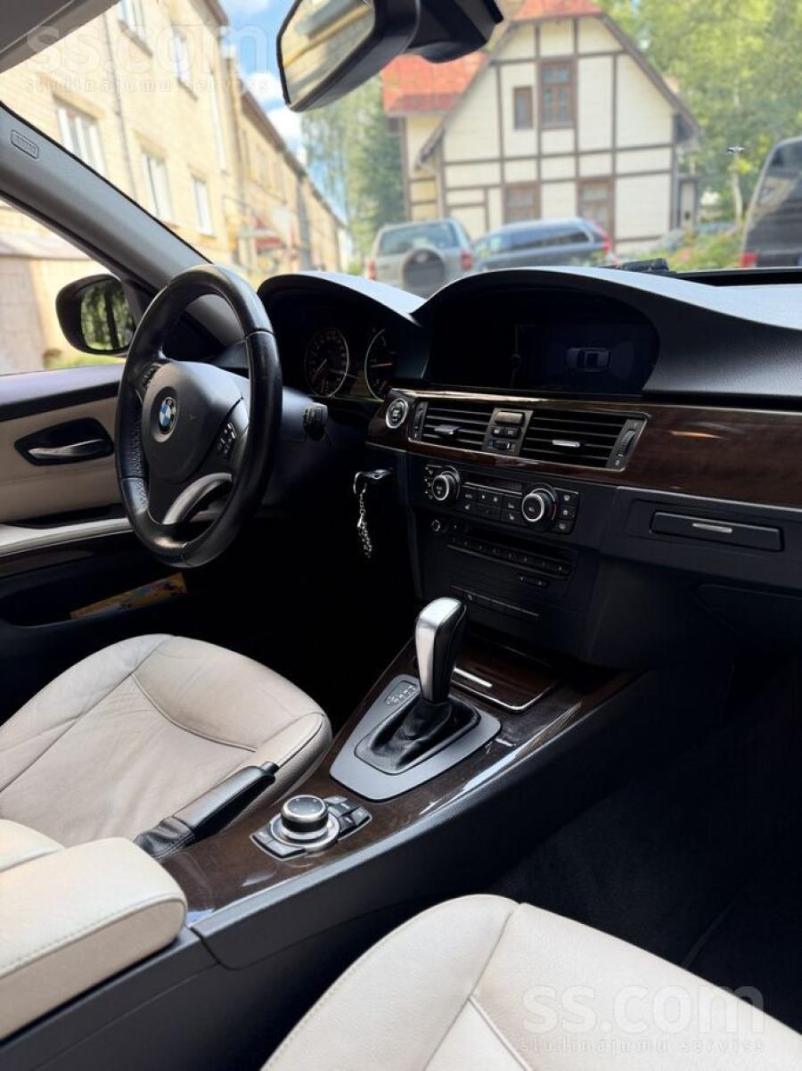 Black BMW 318 2010 in Riga, with an engine capacity of 2.00 L and mileage of 348 thousand km for 4750 €, photo 20 on AUTOMOTO.COM.LV
