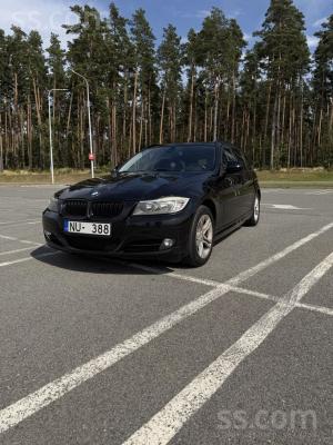 Melns BMW 318 2010 Rīga, ar dzinēja tilpumu 2.00 L un nobraukumu 263 tūkst. km par 5700 €, foto  vietnē AUTOMOTO.COM.LV
