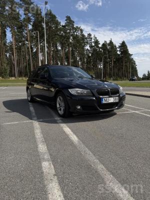 Black BMW 318 2010 in Riga, with an engine capacity of 2.00 L and mileage of 263 thousand km for 5700 €, photo 3 on AUTOMOTO.COM.LV