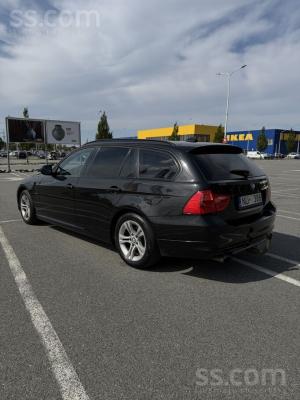 Black BMW 318 2010 in Riga, with an engine capacity of 2.00 L and mileage of 263 thousand km for 5700 €, photo 6 on AUTOMOTO.COM.LV