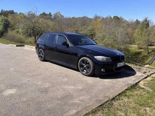 BMW 318 2010 Raseiniai vietnē Melns BMW 318 2010 Raseiniai, ar dzinēja tilpumu 2.00 L un nobraukumu 406 tūkst. km par 3300 €, foto 1 vietnē AUTOMOTO.COM.LV