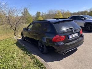 Melns BMW 318 2010 Raseiniai, ar dzinēja tilpumu 2.00 L un nobraukumu 406 tūkst. km par 3300 €, foto 4 vietnē AUTOMOTO.COM.LV