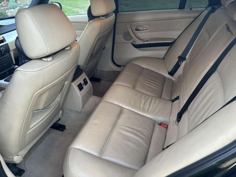 Melns BMW 318 2010 Raseiniai, ar dzinēja tilpumu 2.00 L un nobraukumu 406 tūkst. km par 3300 €, foto 8 vietnē AUTOMOTO.COM.LV