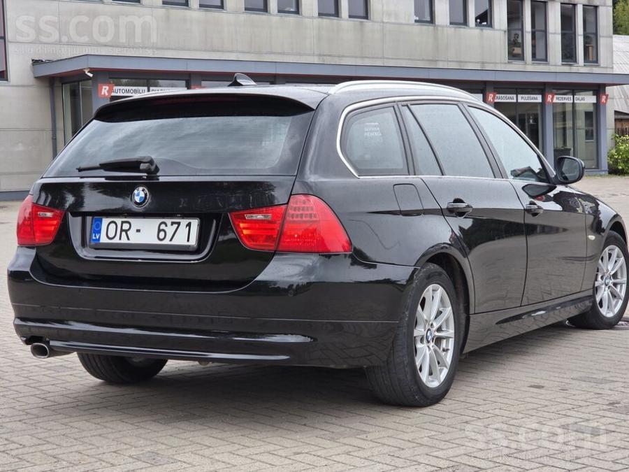 Melns BMW 318 2010 Kuldīga, ar dzinēja tilpumu 2.00 L un nobraukumu 314 tūkst. km par 5300 €, foto 3 vietnē AUTOMOTO.COM.LV