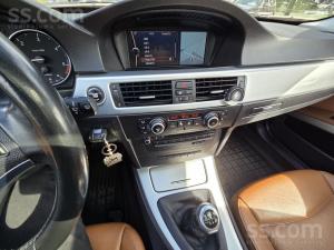Melns BMW 318 2010 Kuldīga, ar dzinēja tilpumu 2.00 L un nobraukumu 314 tūkst. km par 5300 €, foto 18 vietnē AUTOMOTO.COM.LV