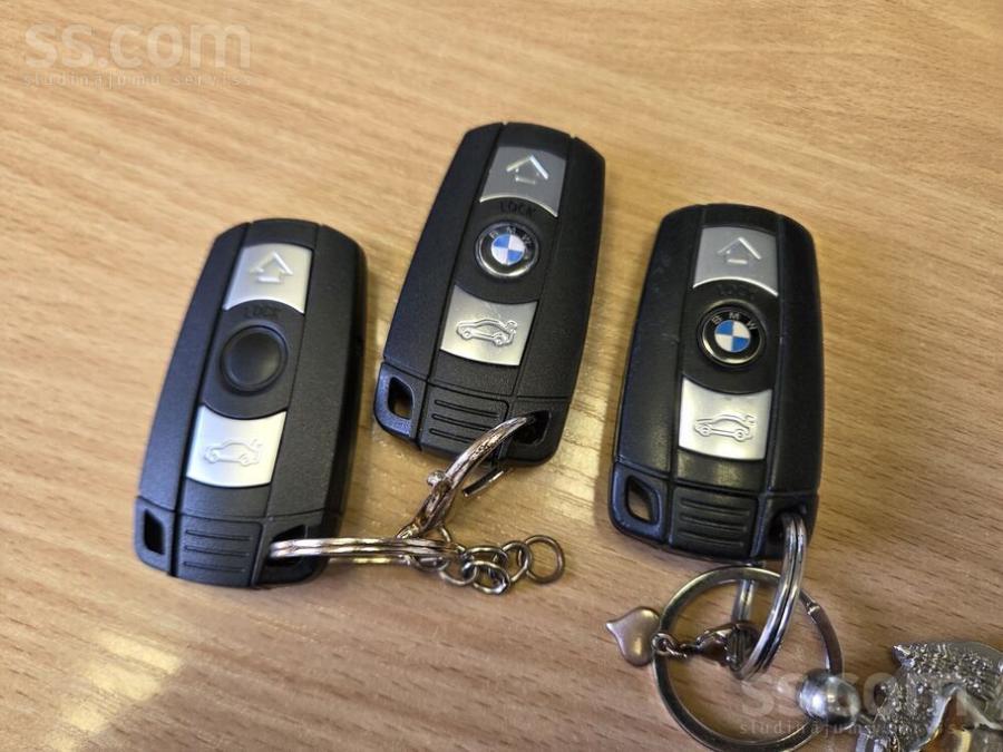 Melns BMW 318 2010 Kuldīga, ar dzinēja tilpumu 2.00 L un nobraukumu 314 tūkst. km par 5300 €, foto 22 vietnē AUTOMOTO.COM.LV