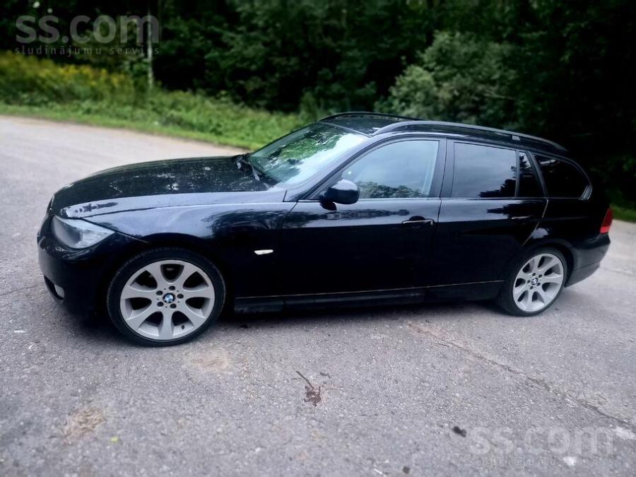 Black BMW 318 2010 in Jekabpils, with an engine capacity of 2.00 L and mileage of 0 thousand km for 5200 €, photo 3 on AUTOMOTO.COM.LV