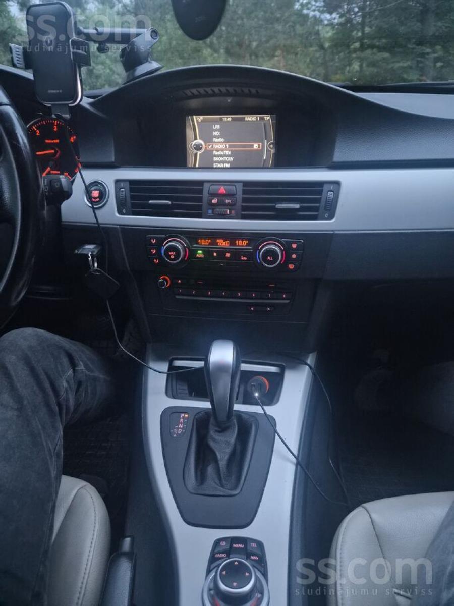 Black BMW 318 2010 in Jekabpils, with an engine capacity of 2.00 L and mileage of 0 thousand km for 5200 €, photo 10 on AUTOMOTO.COM.LV