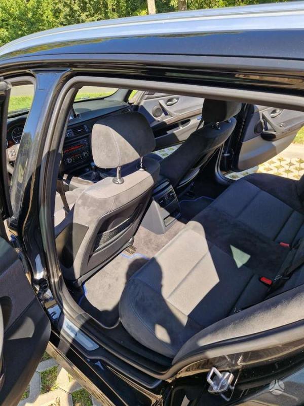 Melns BMW 318 2010 Kauņa, ar dzinēja tilpumu 2.00 L un nobraukumu 281 tūkst. km par 7500 €, foto 9 vietnē AUTOMOTO.COM.LV