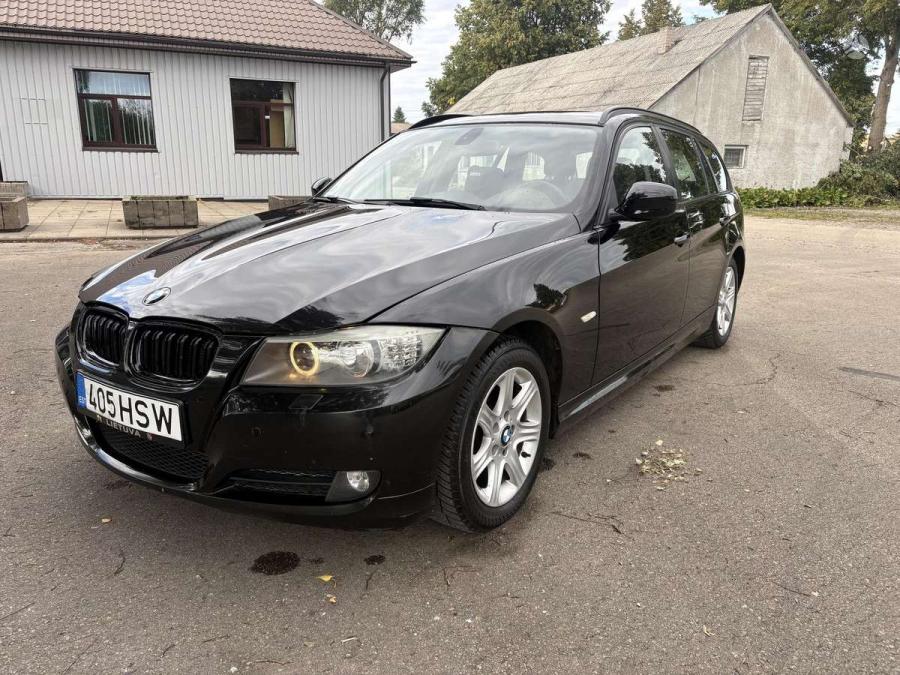 Black BMW 318 2010 in Kaunas, with an engine capacity of 2.00 L and mileage of 219 thousand km for 3600 €, photo 4 on AUTOMOTO.COM.LV