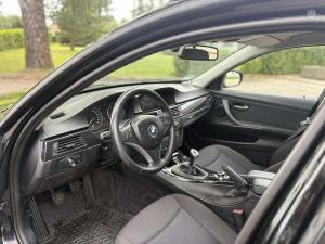 Black BMW 318 2010 in Kaunas, with an engine capacity of 2.00 L and mileage of 219 thousand km for 3600 €, photo 5 on AUTOMOTO.COM.LV