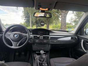 Black BMW 318 2010 in Kaunas, with an engine capacity of 2.00 L and mileage of 219 thousand km for 3600 €, photo 9 on AUTOMOTO.COM.LV