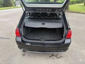 Black BMW 318 2010 in Kaunas, with an engine capacity of 2.00 L and mileage of 219 thousand km for 3600 €, photo 12 on AUTOMOTO.COM.LV