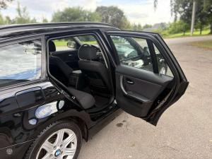 Black BMW 318 2010 in Kaunas, with an engine capacity of 2.00 L and mileage of 219 thousand km for 3600 €, photo 14 on AUTOMOTO.COM.LV