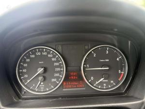 Black BMW 318 2010 in Kaunas, with an engine capacity of 2.00 L and mileage of 219 thousand km for 3600 €, photo 17 on AUTOMOTO.COM.LV