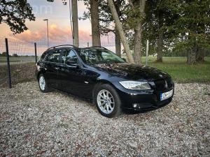 Melns BMW 318 2010 Cēsis, ar dzinēja tilpumu 2.00 L un nobraukumu 0 tūkst. km par 5400 €, foto  vietnē AUTOMOTO.COM.LV