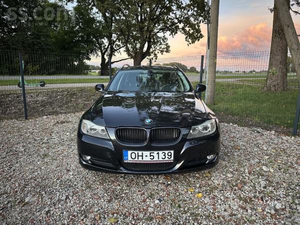Melns BMW 318 2010 Cēsis, ar dzinēja tilpumu 2.00 L un nobraukumu 0 tūkst. km par 5400 €, foto 4 vietnē AUTOMOTO.COM.LV