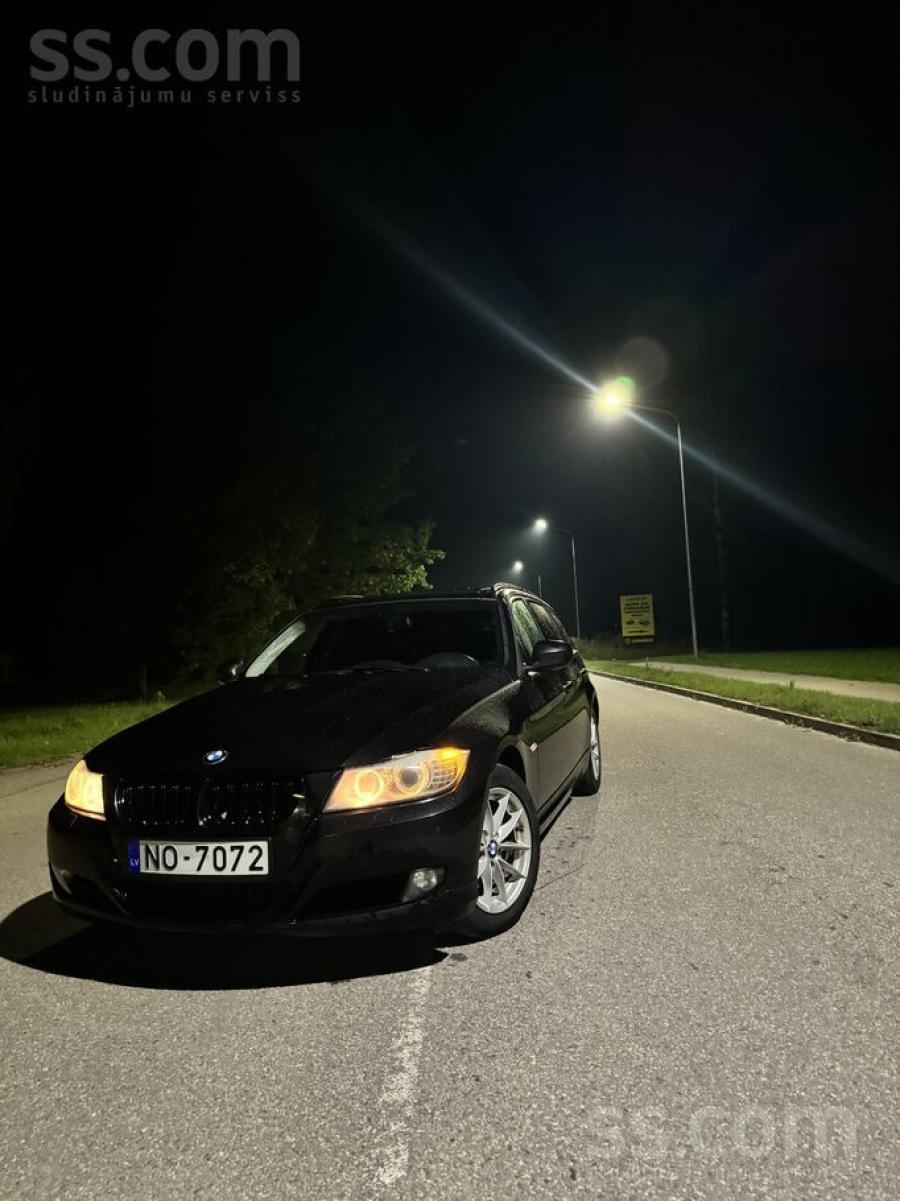 Black BMW 318 2010 in Valmiera, with an engine capacity of 2.00 L and mileage of 298 thousand km for 5000 €, photo 1 on AUTOMOTO.COM.LV