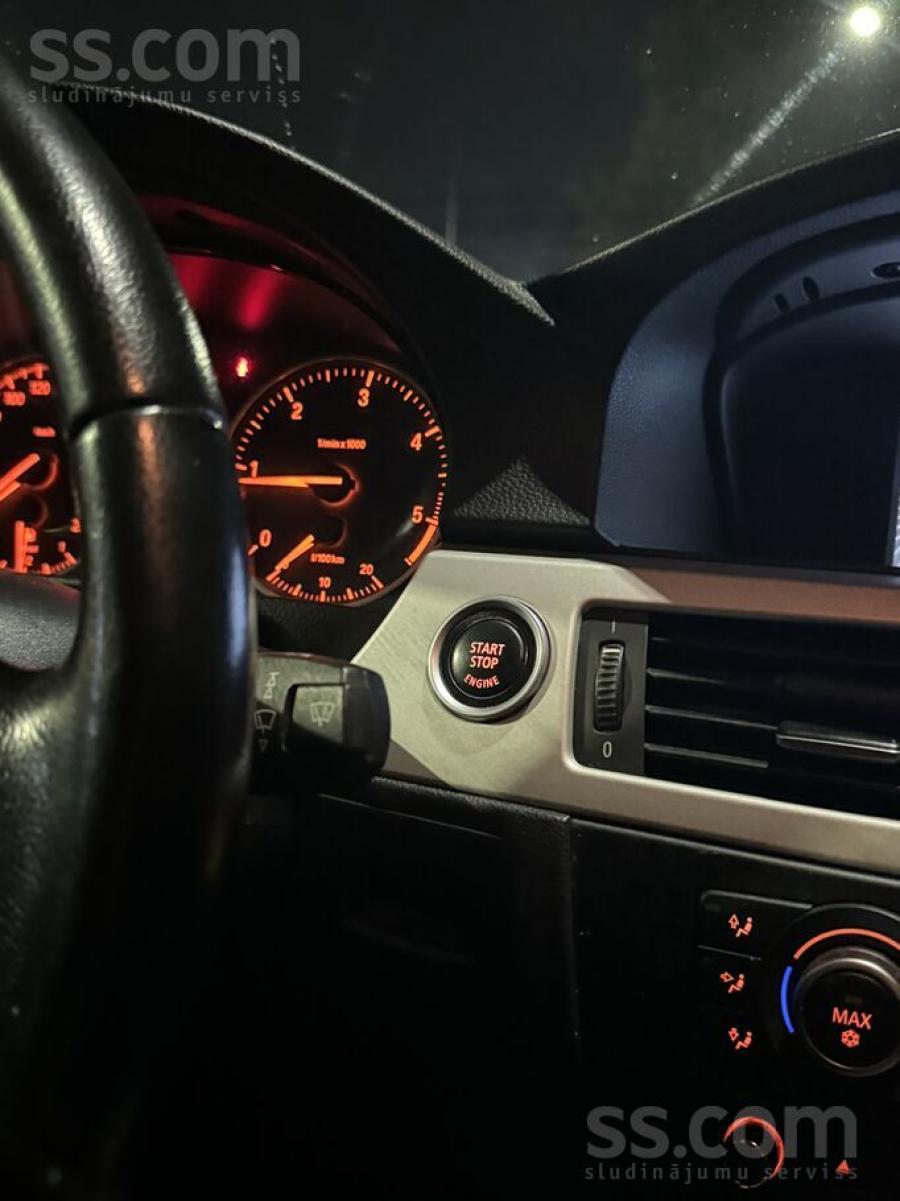Black BMW 318 2010 in Valmiera, with an engine capacity of 2.00 L and mileage of 298 thousand km for 5000 €, photo 11 on AUTOMOTO.COM.LV