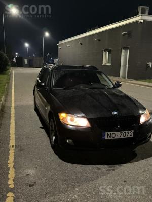 Black BMW 318 2010 in Valmiera, with an engine capacity of 2.00 L and mileage of 298 thousand km for 5000 €, photo 13 on AUTOMOTO.COM.LV